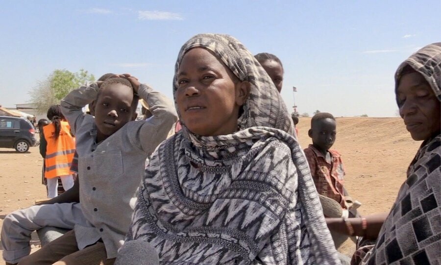 On the run: tens of thousands of people flee conflict-hit Sudan | World Food Programme